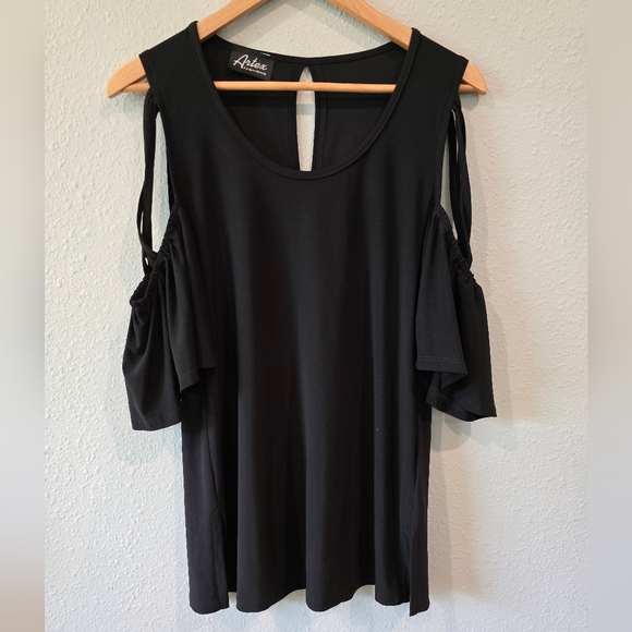 Artex Fashions | Tops | Bogi Artex Fashions Black Strappy Cold Shoulder ...